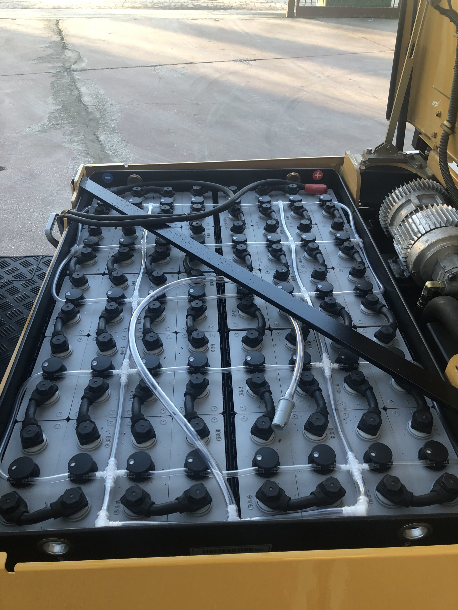 CAT EP25K Pac - Adriatica Industriale Macchine